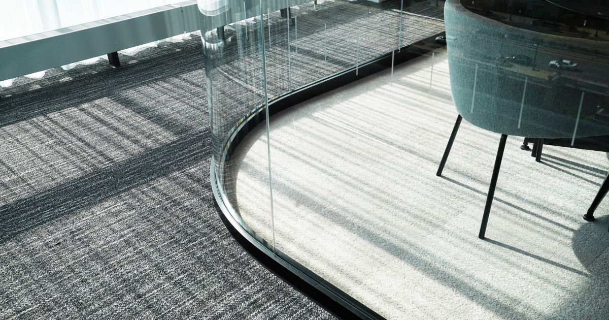 Curved Glass Corners | Glass Wall Systems | DIRTT