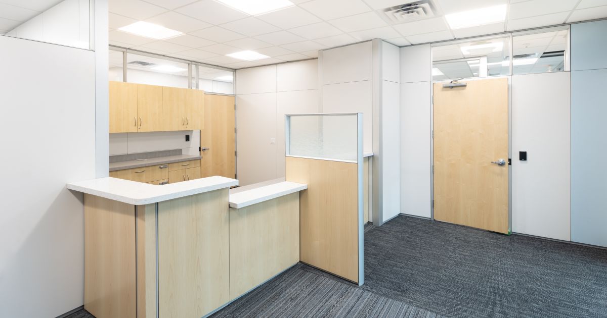 Leveraging Temporary Spaces for Reconfiguration